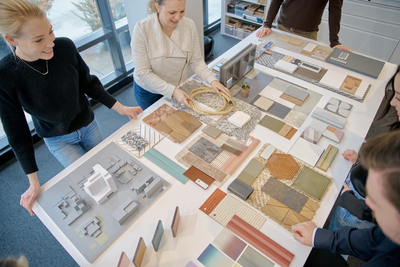 LG Development - LG Group